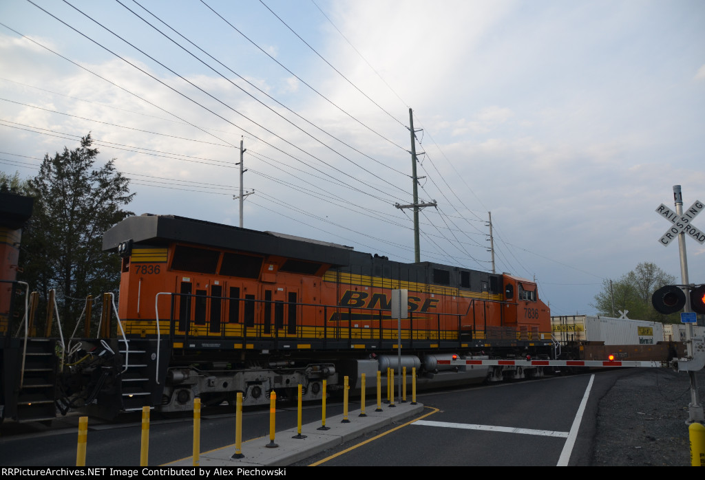 BNSF 7836